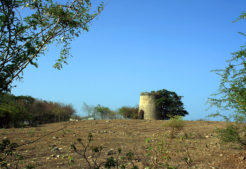 Beauplaisir Windmill - Port-Louis - Guadeloupe Tourism