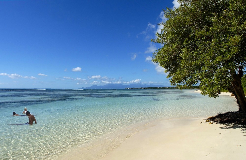 Jolan Woods Beach - Sainte-Anne - Guadeloupe Tourism